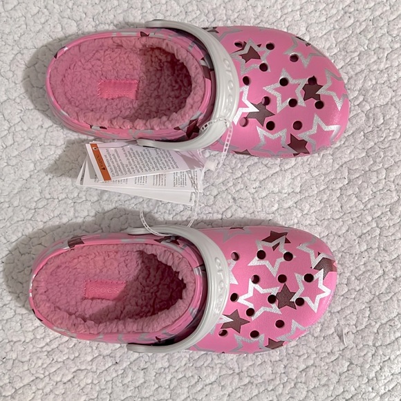 CROCS | Shoes | Nwt Crocs Classic Starts Fluffy Girls Size J2 | Poshmark